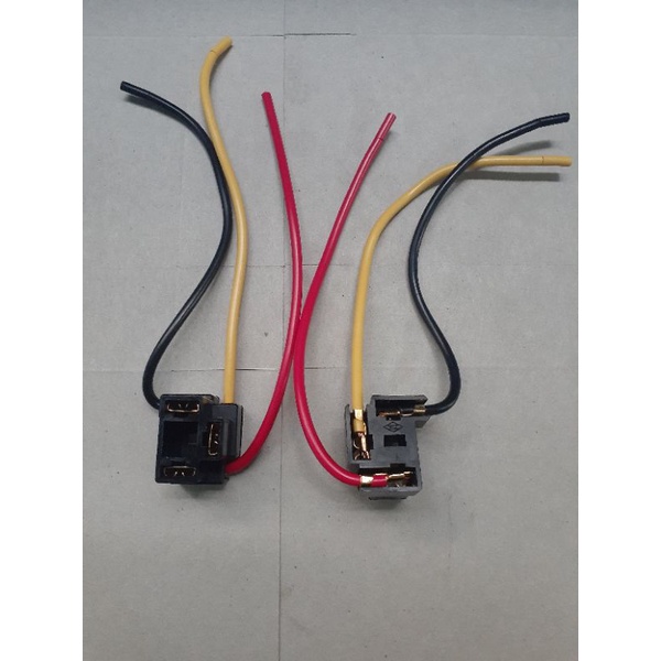 Jual soket sealbeam lampu h4/sealbeam pvc hitam +kbl | Shopee Indonesia