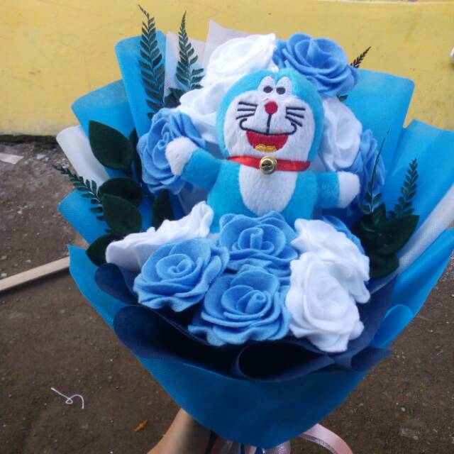 Jual [REAL PICT] Buket doraemon /Buket flanel / buket wisuda | Shopee ...
