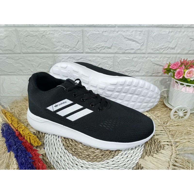 Jual ADIDAS HITAM PUTIH | Shopee Indonesia