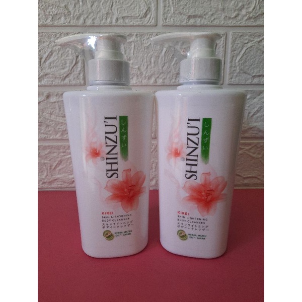 Jual Shinzui sabun mandi 550ml Kemasan botol pump | Shopee Indonesia