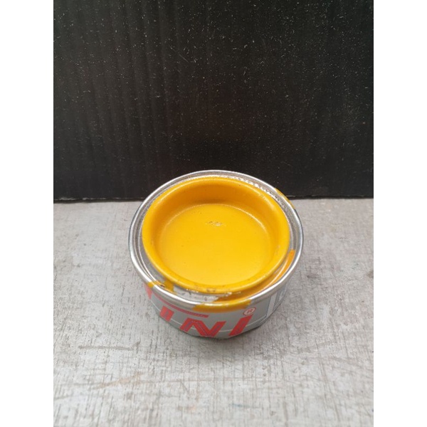 Jual Cat minyak minilux warna kuning tua, berat 25 gram | Shopee Indonesia