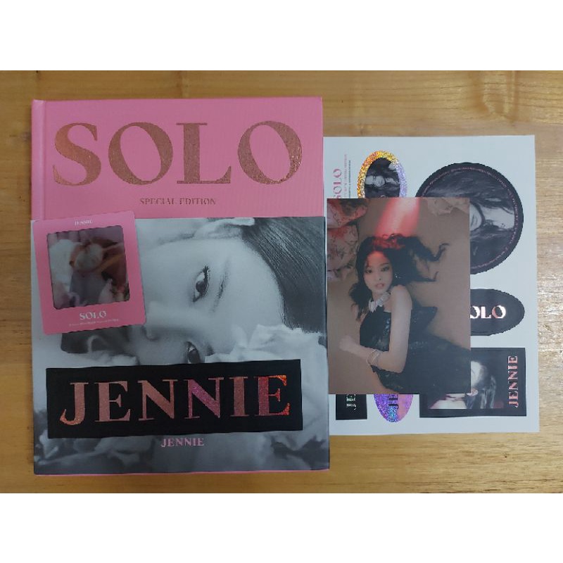 Jual JENNIE PHOTOBOOK SPECIAL EDITION (UNSEALED) FULLSET | Shopee Indonesia