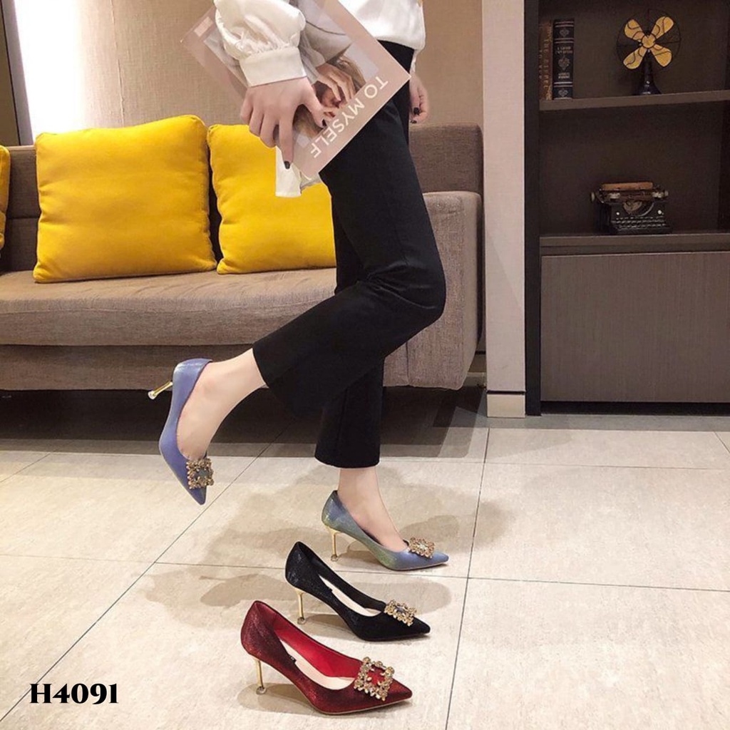 Jual Tipe Kaki Slim/kurus Di Sarankan Turun 1 Size Yjh Sepatu Heels Haj ...