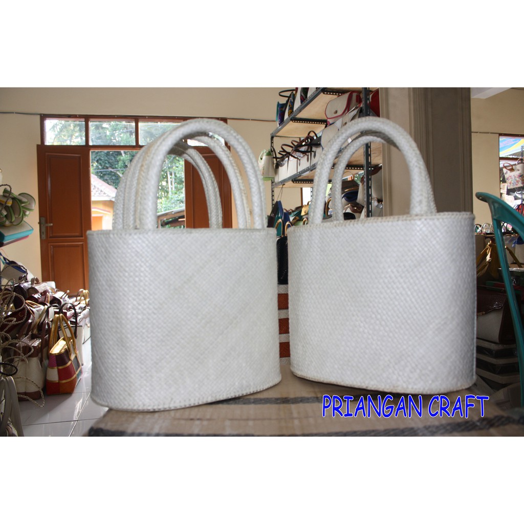 Jual Tas Anyaman pandan polos model Serut Set 3 | Shopee Indonesia