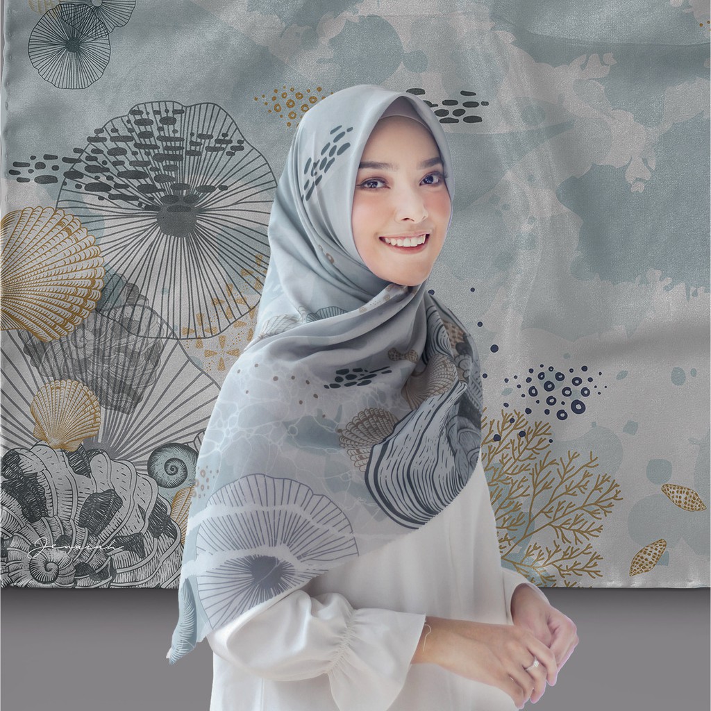 Jual JENAIAH HIJAB KERUDUNG JILBAB SEGI EMPAT MOTIF VOAL IN MAISA | Shopee Indonesia