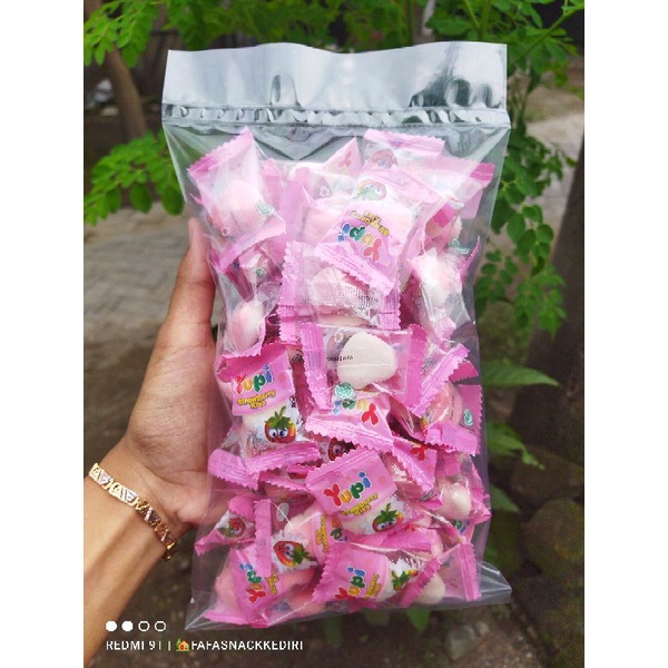 Jual Permen Yupi kiloan / Yupi Strawberry Kiss kemasan 200gr | Shopee ...