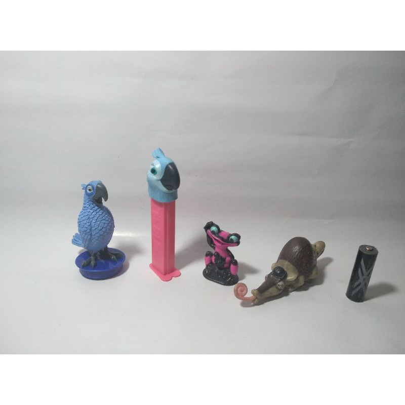 Jual Rio Burger King Meal Toys Anteater Tapir Mix Topper XXI Bird ...