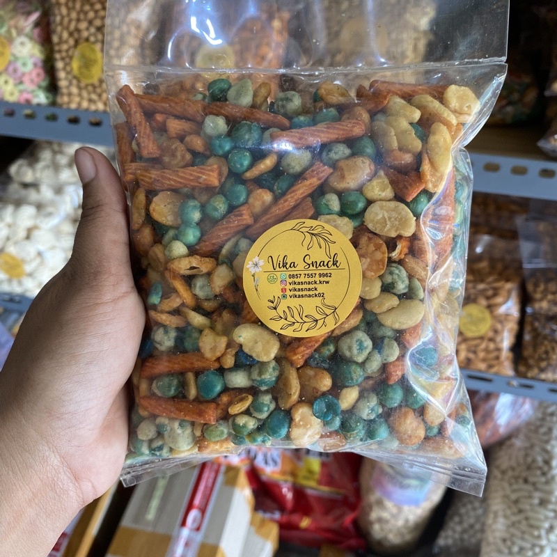 Jual Serba Kacang Kacang 10rb / Snack Kiloan / Kacang Koro / Kacang ...
