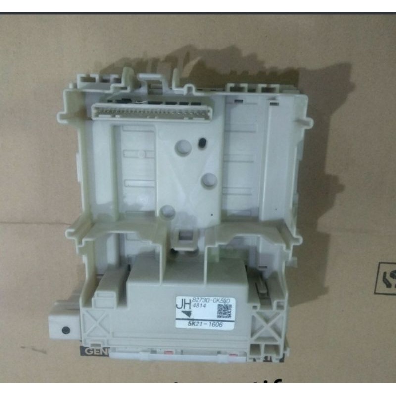 Jual Box sekring BCM toyota Fortuner Hilux Innova 82730-OK530 original ...