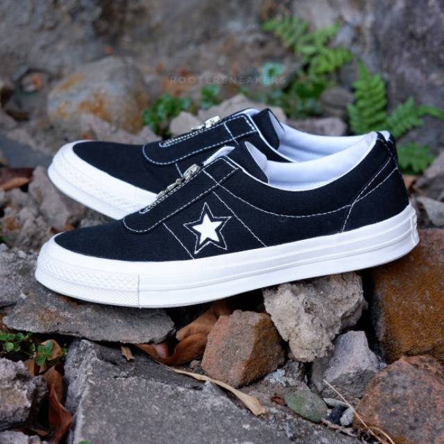 Jual DISC BESAR UP TO 70% Converse one star slipon black white | Shopee ...