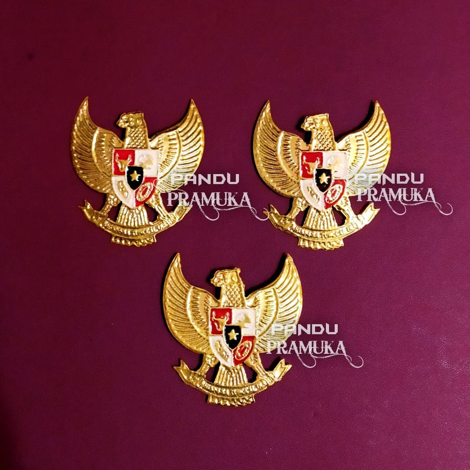 Jual pin garuda kuningan lapis resin 5cm | Shopee Indonesia