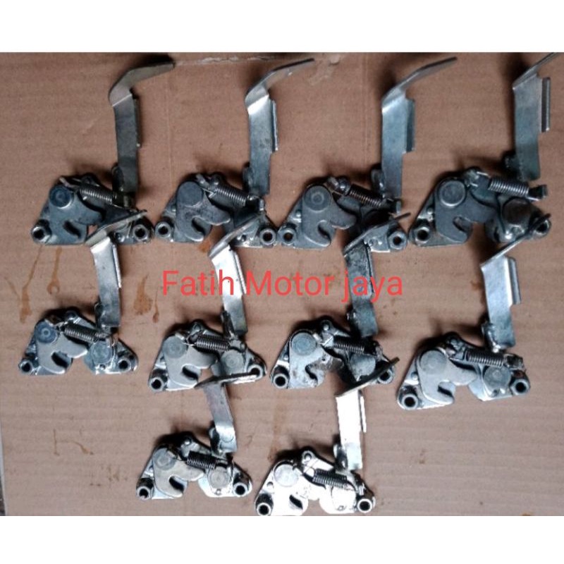 Jual Engsel Jok Kuncian jok belakang Honda Beat dan Lain Scoopy ...