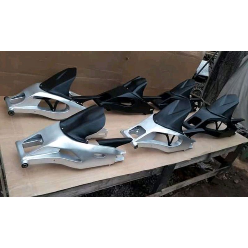 Jual swing arm vixion R15 custom model r1 | Shopee Indonesia
