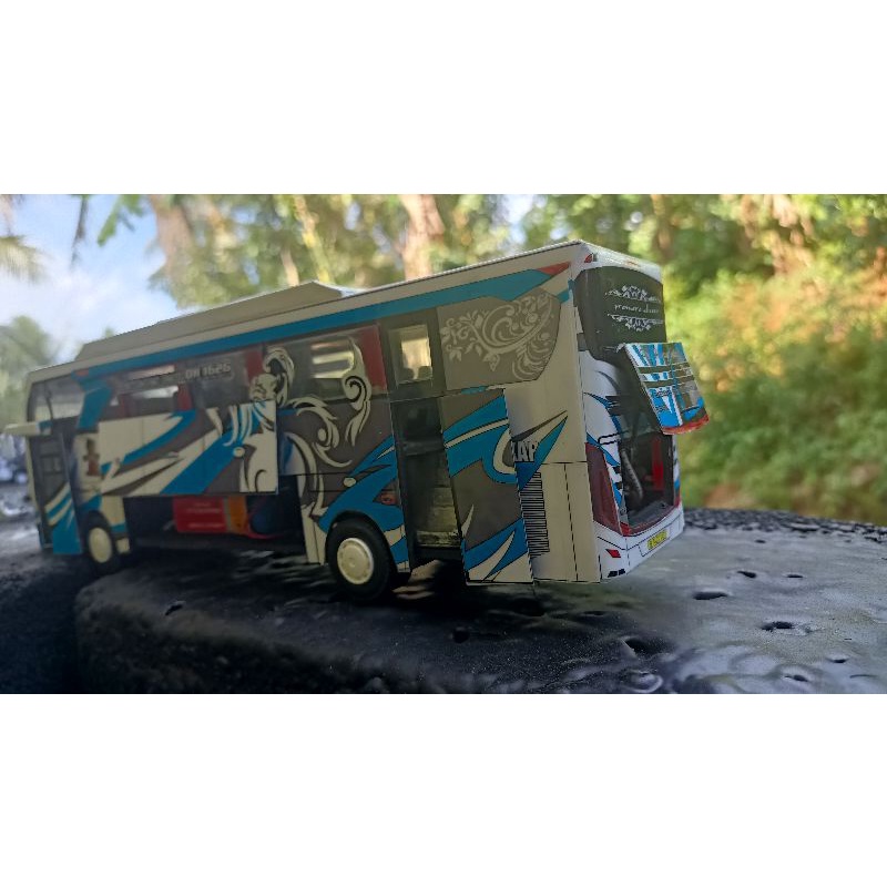 Jual Miniatur Bis Haryanto Sun Breaker Full Spek | Shopee Indonesia