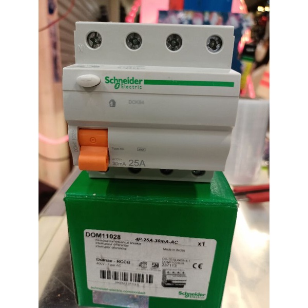 Jual RCCB/ELCB SCHNEIDER DOMAE 4P 25A 30mA-AC 3p+n | Shopee Indonesia