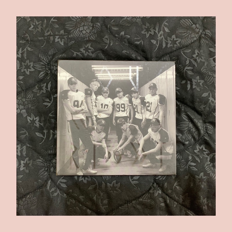 Jual Album Exo Love Me Right Korean Ver Inc Pc Kai Fullset Booked Shopee Indonesia
