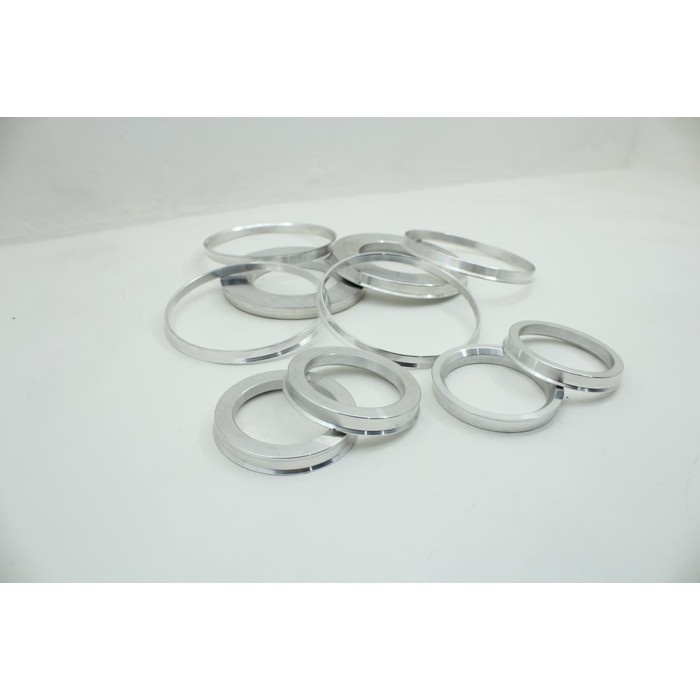 Jual CENTER RING VELG UNTUK MOBIL INNOVA RAIZEN SOLUNA STARLET VIOS ...