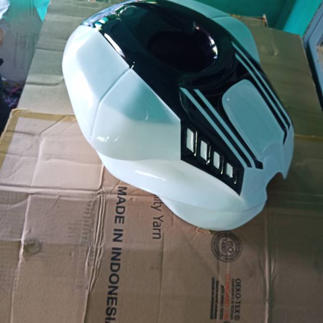 Jual Kondom tangki R1m untuk byson carbu plus cover aki | Shopee Indonesia