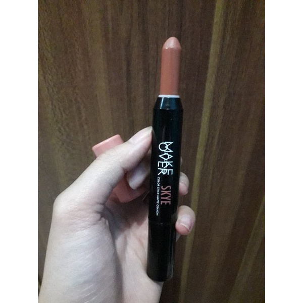 Jual MakeOver color stick matte crayon Skye ( Preloved ) | Shopee Indonesia