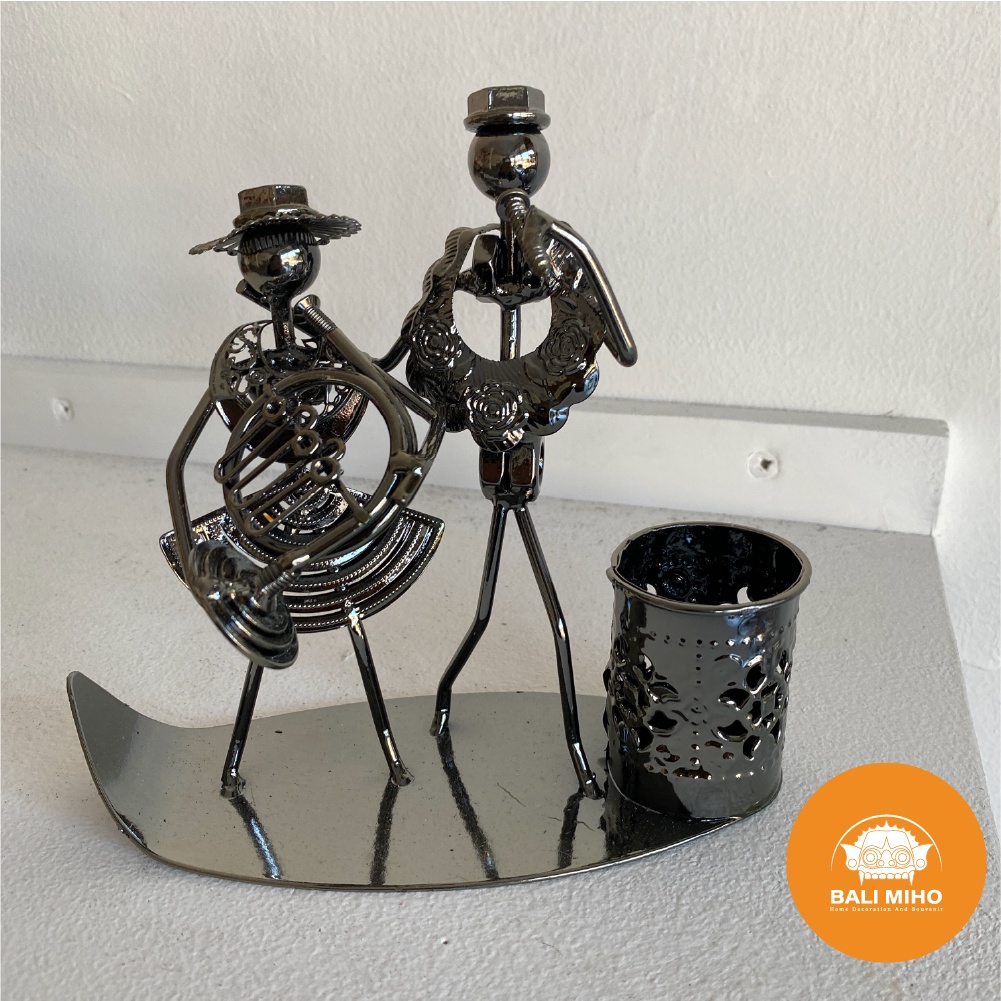 Jual Dekorasi Musisi - Patung Orang dari Besi Baut - Patung Orang dari ...