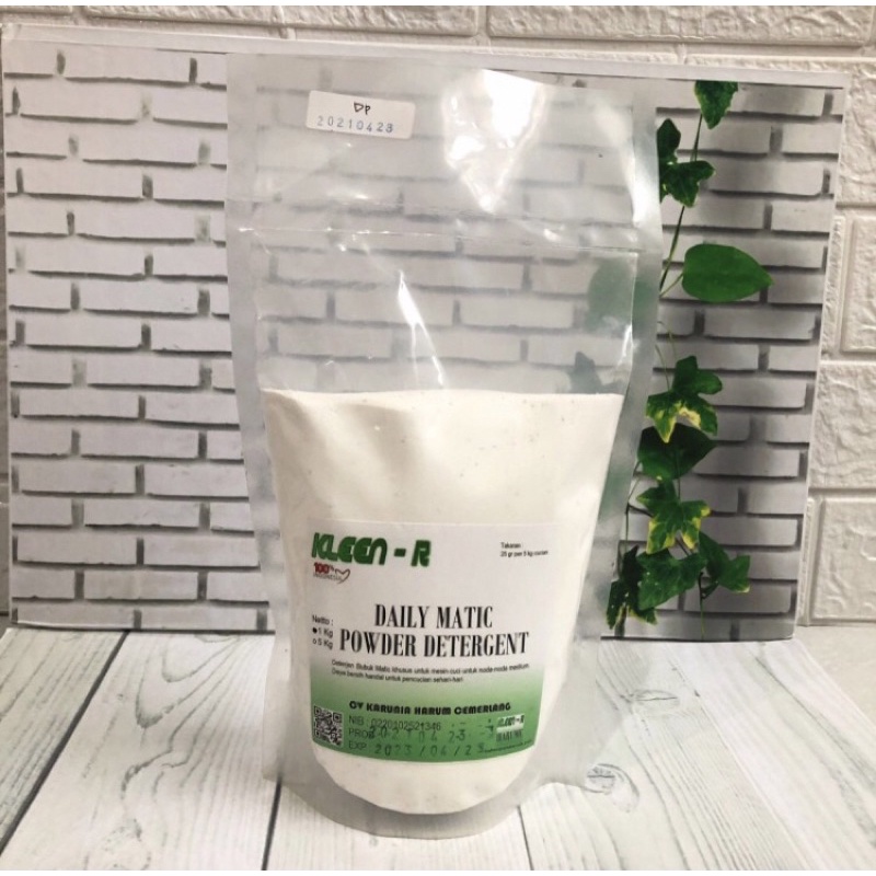Jual Detergent Bubuk Daily Matic Powder Detergent 1 Kg Kleen-R Harume ...