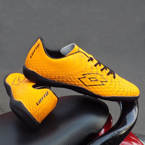 Jual Sepatu Futsal lotto Meteora In Beat/Orange | Shopee Indonesia