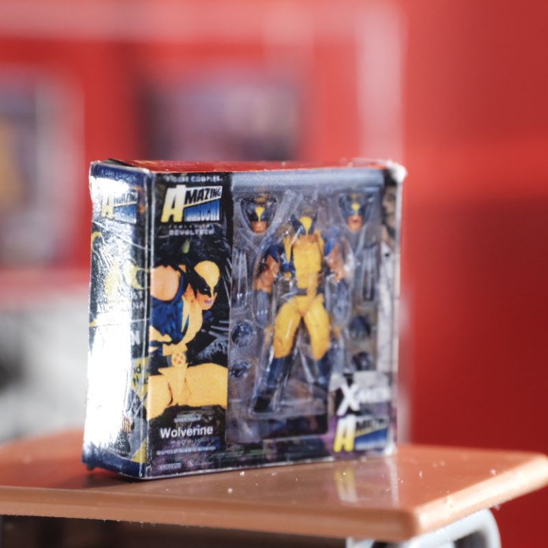 Jual MINIATUR BOX REVOLTECH WOLVERINE SKALA 1:12 NENDOROID SHF FIGMA ...