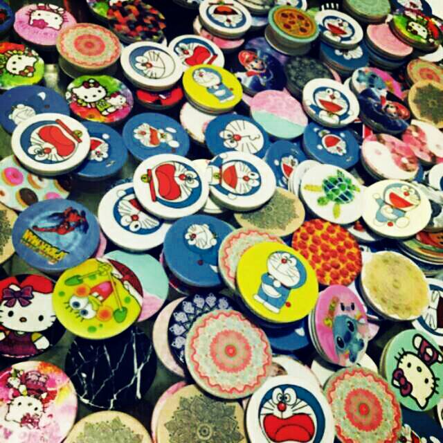 Jual Pop socket karakter(hello kitty doraemon melody keropi minion ...