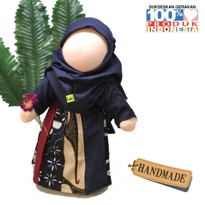 Jual Boneka Radinka dolls | Faceless Quilt Batik Outfits | Maemunah ...