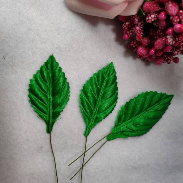Jual 1 Lusin Daun Mawar R12 / Aplikasi daun mawar /daun artificial ...