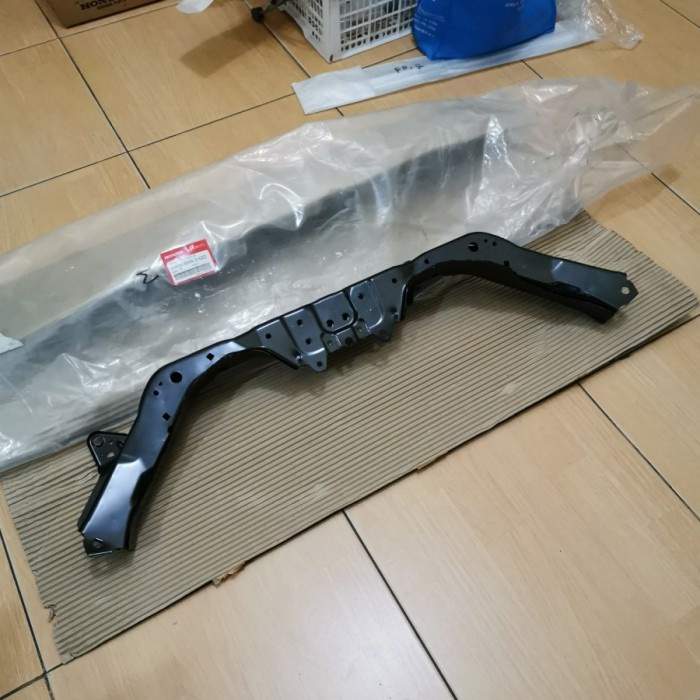 Jual Panel Bullhead Atas / Panel Radiator Atas CRV 2007-2012 Genuine ...