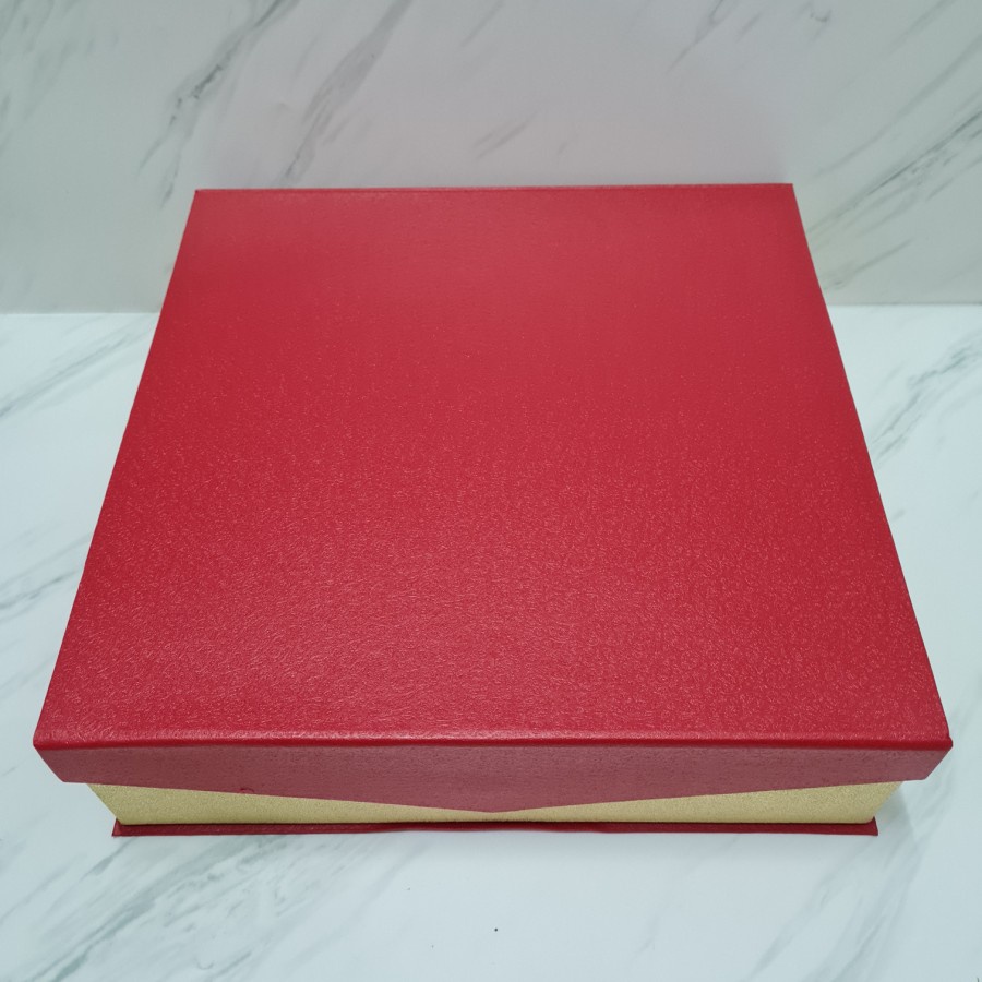 Jual Box magnet dasi 30x30x8cm / kotak kue kering hardbox / hamper ...