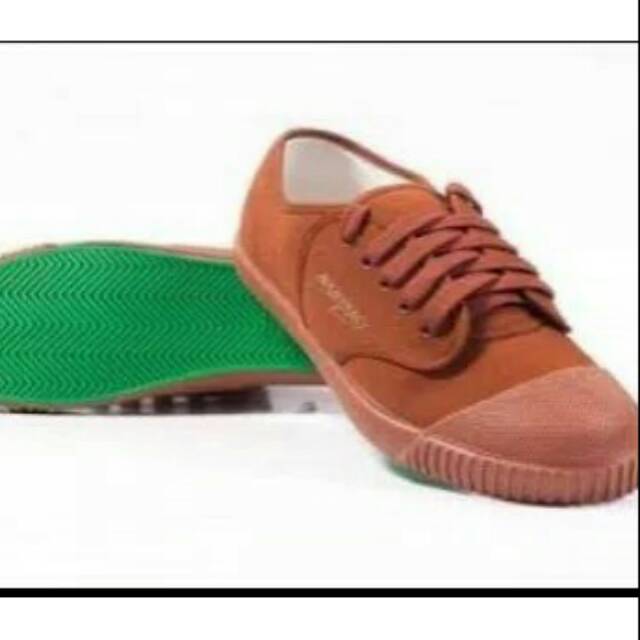 Jual Sepatu Takraw Nanyang Ori Thailand | Sepatu Sepak Takraw Nayang ...