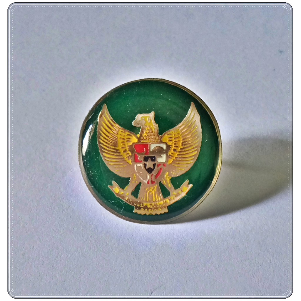 Jual PIN LENCANA GARUDA BULAT KUNINGAN ASLI | Shopee Indonesia