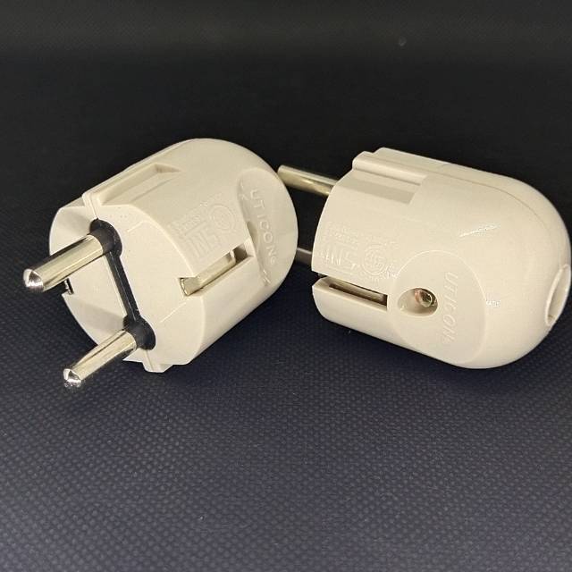 Jual Steker colokan listrik uticon SNI Barang Jamin Bagus Murah Grosir ...