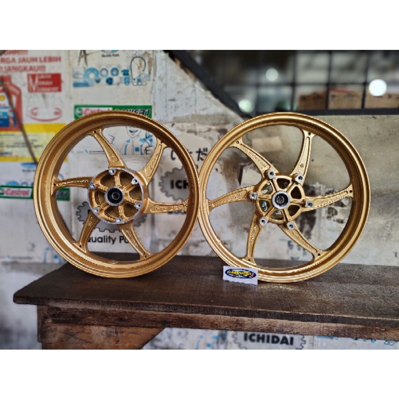 Jual velg racing vnd racing six star kawasaki ninja rr 150 2tak 2.15x3 ...