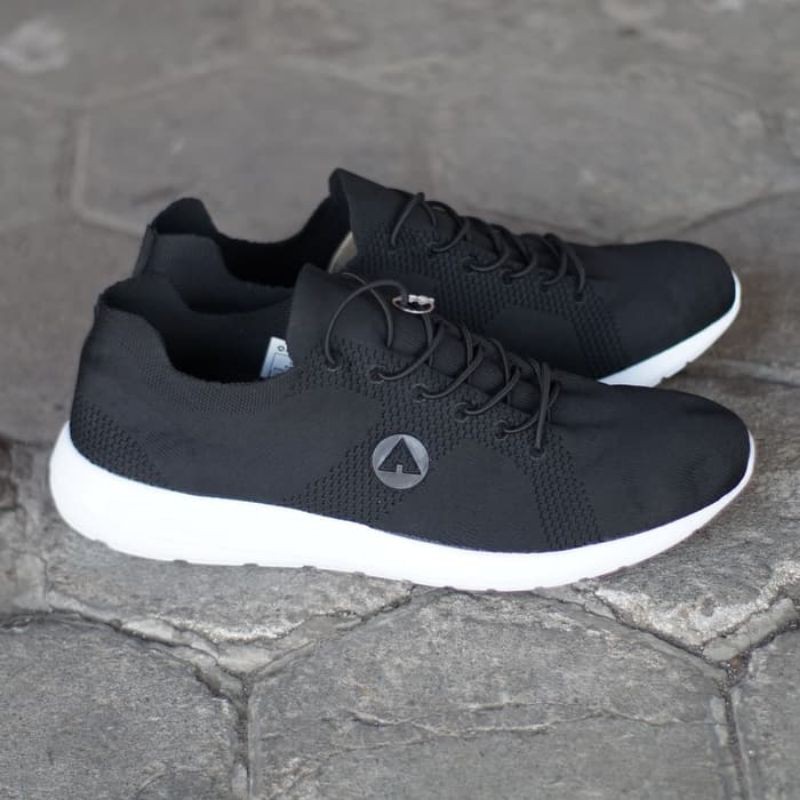 Jual SEPATU SNEAKERS AIRWALK PRIA KRISTA HITAM | Shopee Indonesia