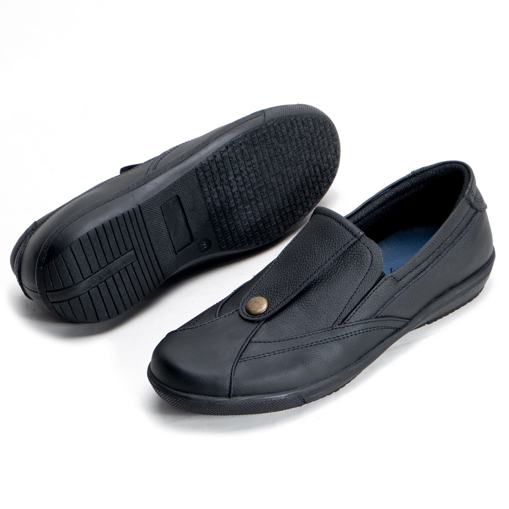Jual Sepatu Pria Slip on Semi Formal Kulit Asli Casual Hitam Original Outsole Karet SP17 ...