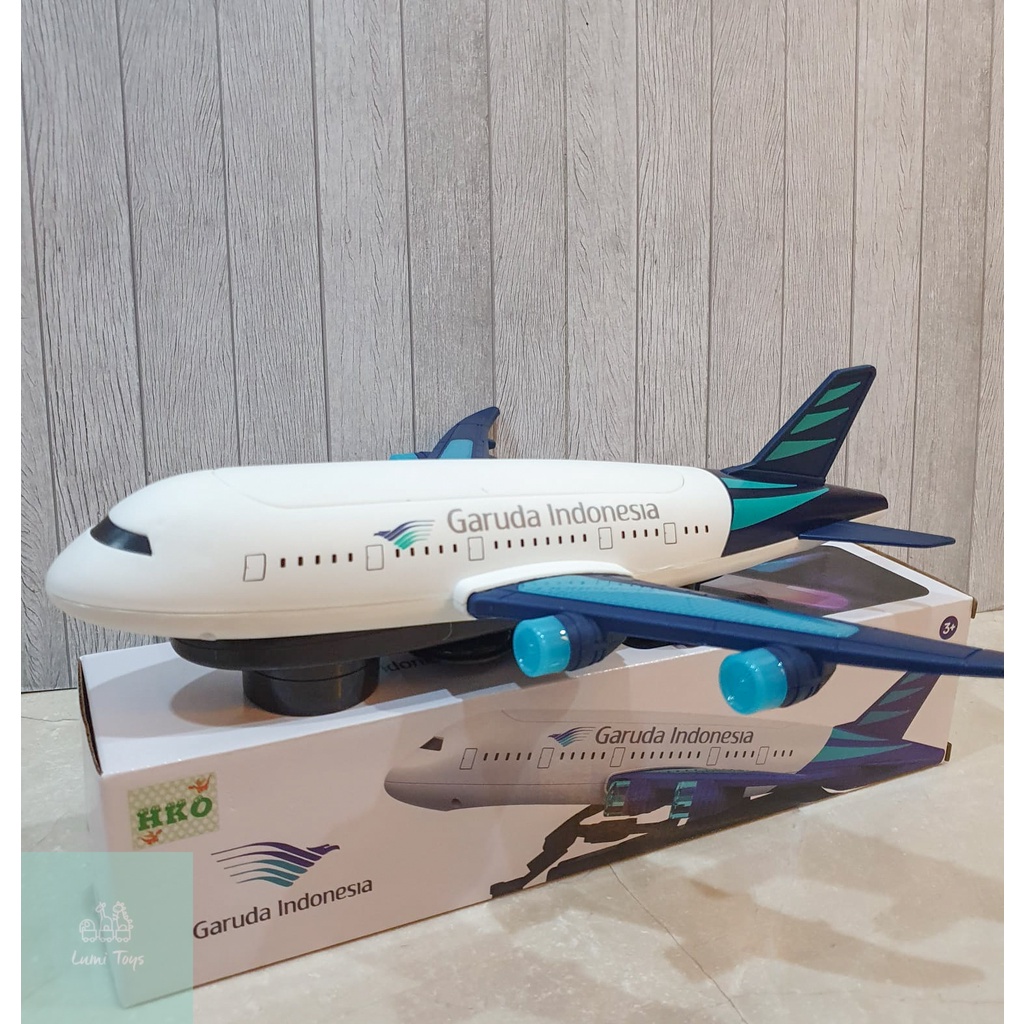Jual Mainan Pesawat Garuda Indonesia Baterai Light & Sound A330-130GA ...