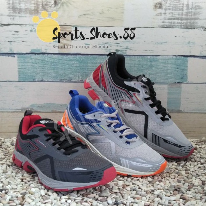Jual SPOTEC SEPATU RUNNING REVO | Shopee Indonesia