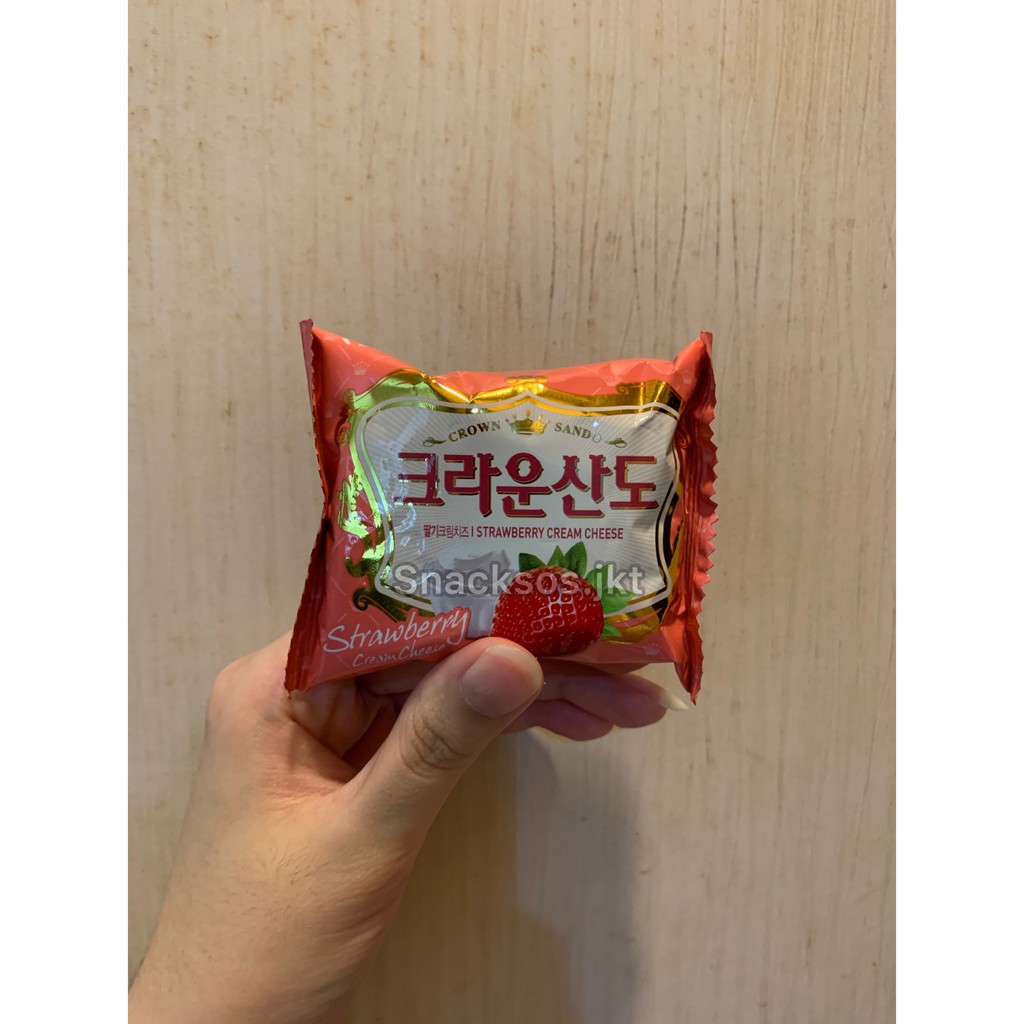 Jual CROWN SANDO STRAWBERRY CREAM CHEESE / SANDO SWEET MILK- BISKUIT ...
