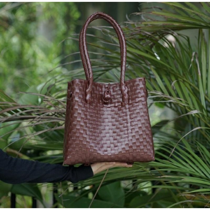 Jual TAS JALI ANYAM SIZE M/TAS ANYAMAN M/TAS HITS/TAS SOUVENIR | Shopee ...