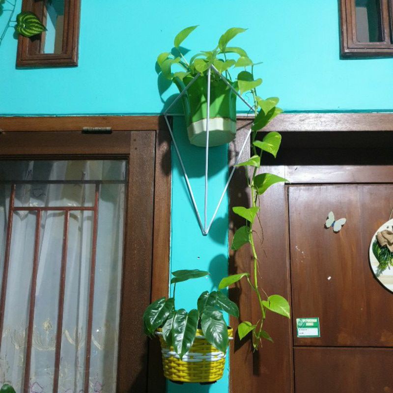 Jual RAK BUNGA BESI STANDING TEMPEL MODEL SEGITIGA KEBALIK | Shopee ...