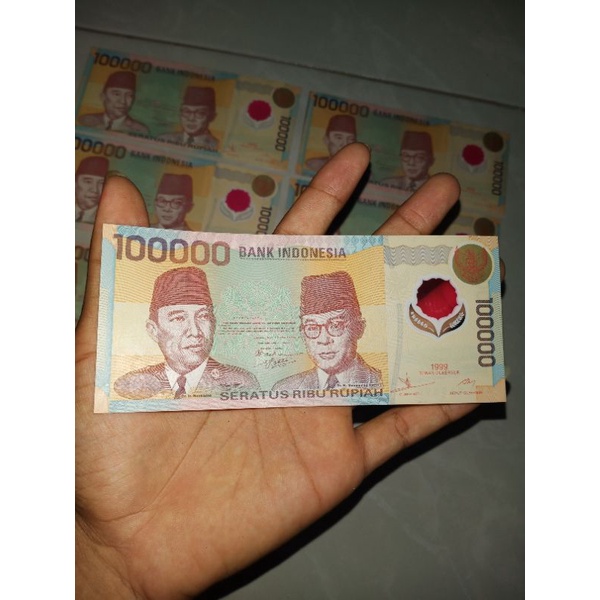 Jual uang kertas indonesia 100 ribu polimer sukarno | Shopee Indonesia