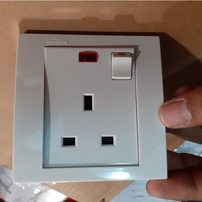 Jual Schneider Vivace Stop Kontak AC KB15N | Shopee Indonesia