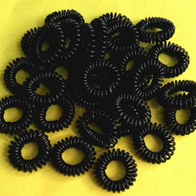 Jual Ikat Rambut Spiral Mini hitam per 10 pcs | Shopee Indonesia