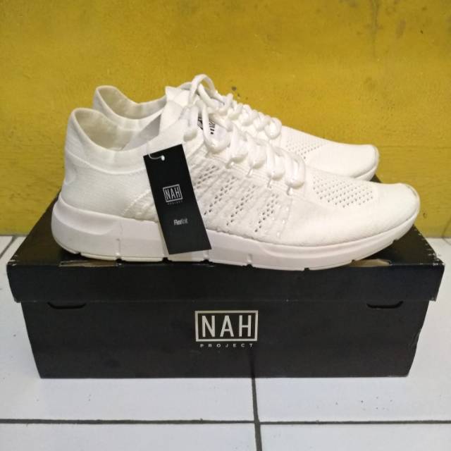 Jual NAH PROJECT YOGA SERIES TRIPLE WHITE | Shopee Indonesia