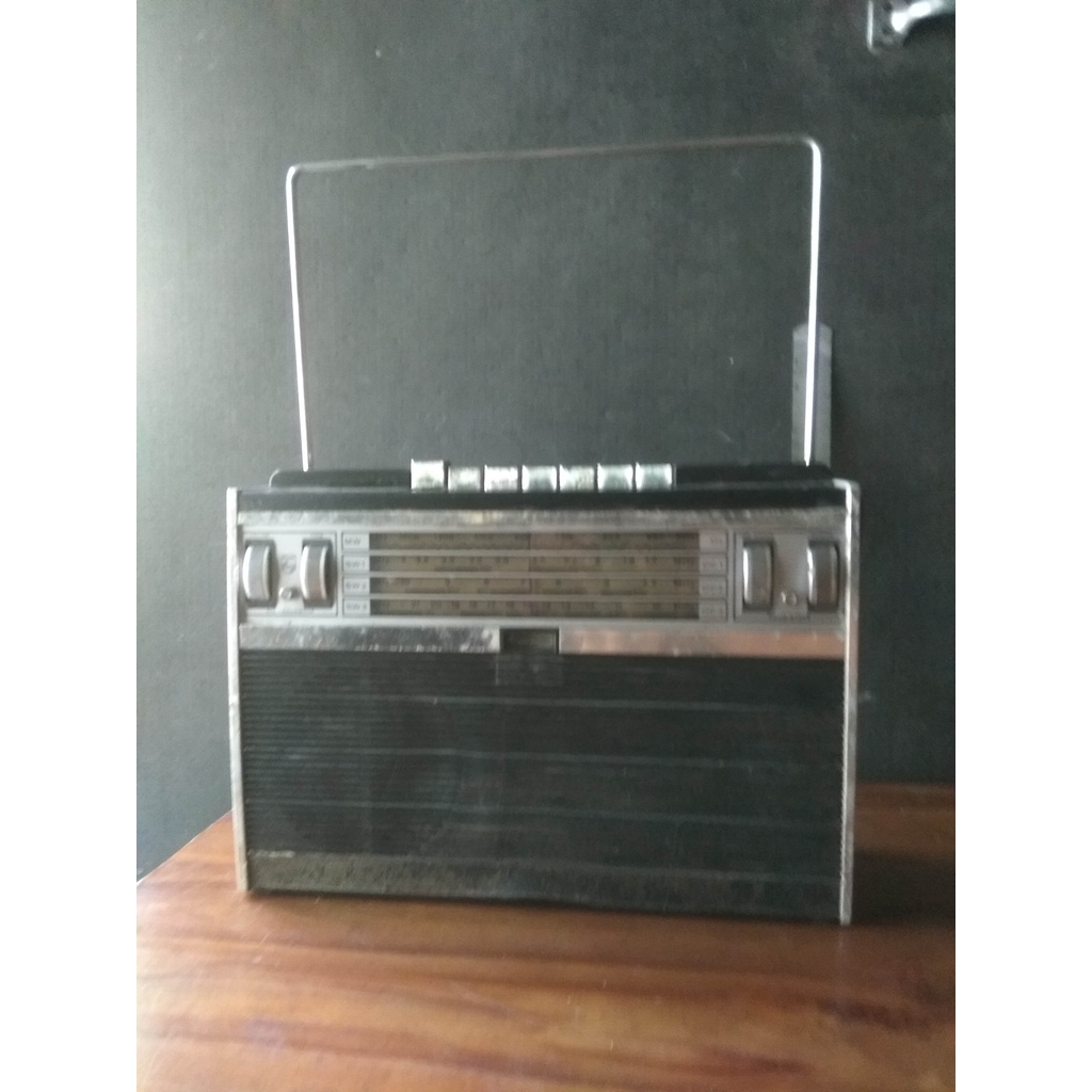 Jual RADIO PHILIPS JADUL SW MW Made in Holland Radio antik , Vintage ...