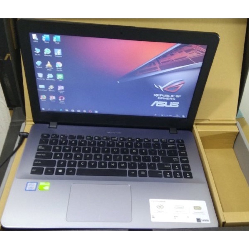 Asus a442u store