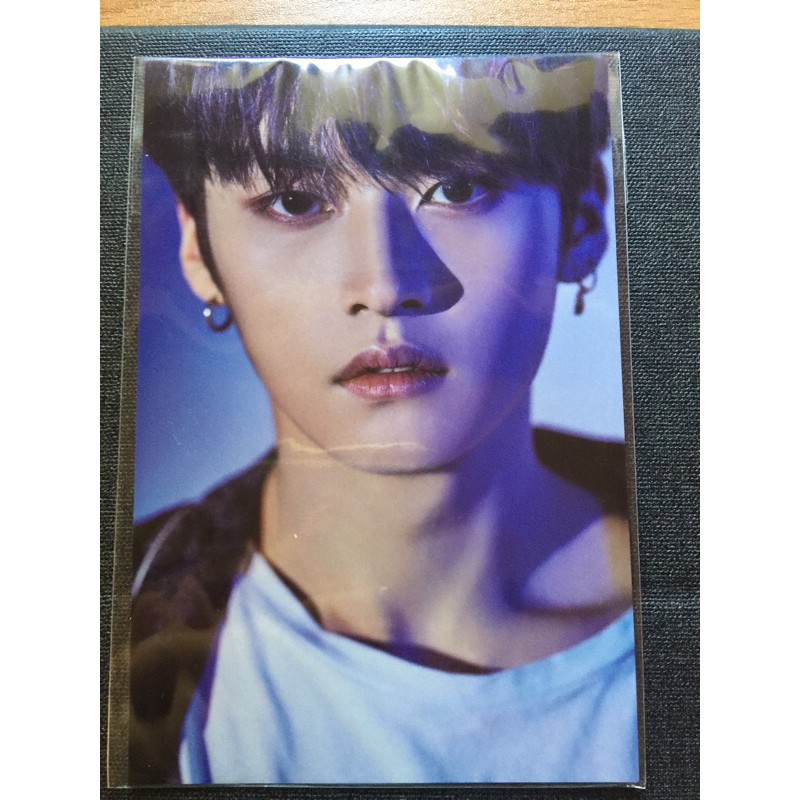 Jual [Stray Kids] LEE KNOW OFFICIAL YELLOW WOOD POSTCARD | Shopee Indonesia